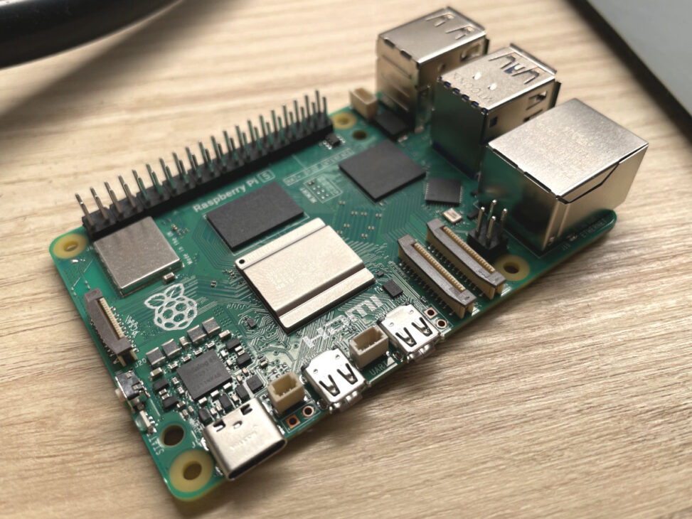 Raspberry Pi 5 Review: The Fastest Pi Yet • magazin Mehatronika
